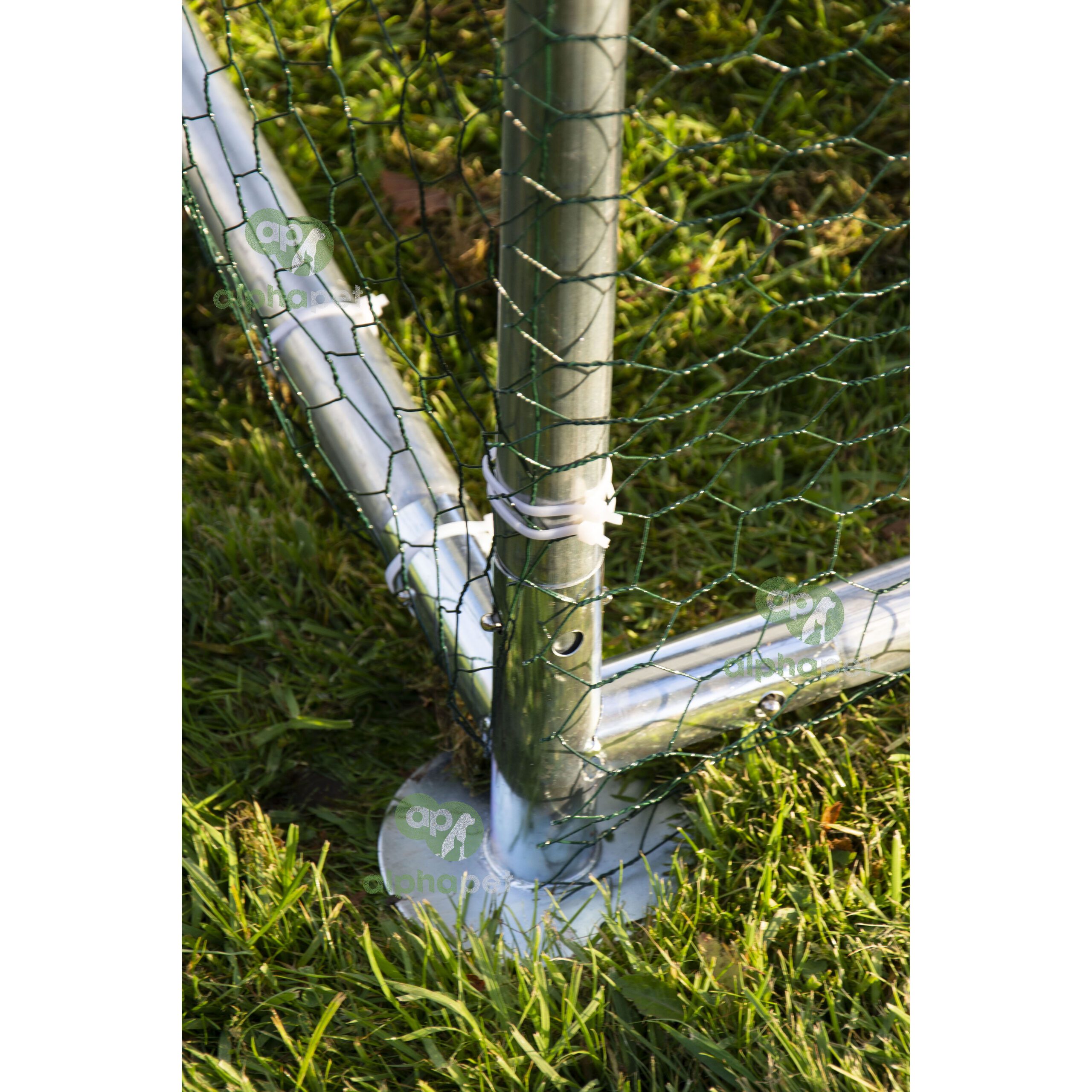 Alphapet® 3m x 2m (25mm) Walk In Galvanised Steel Chicken Run Coop ...